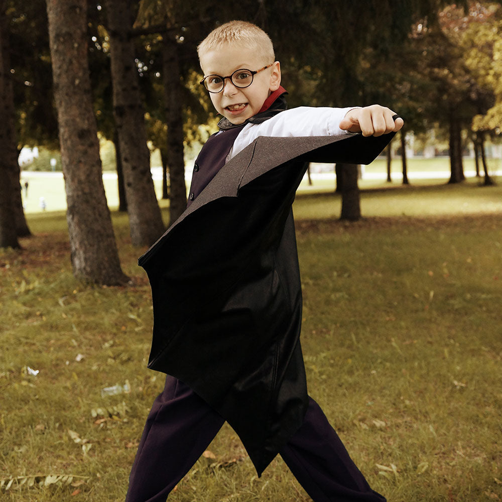 Vampire cape pattern. Kid and adult size – juliechantal