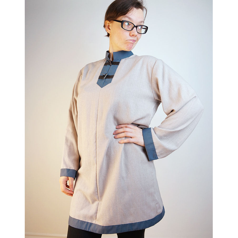 Viking style tunic pattern. Size from X-Small to 5X-Large. – juliechantal